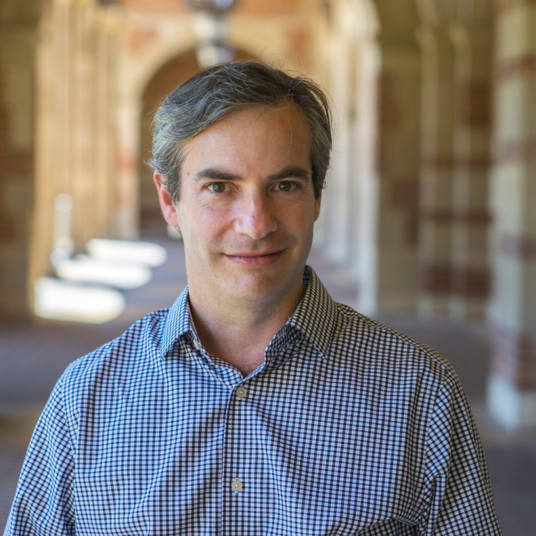 Multidirectional Memory in focus